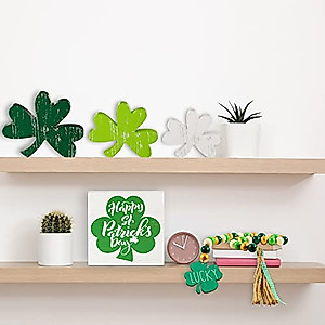 5 Pcs St. Patrick's Day Decor Tray Table Wooden Sign Rustic Shamrock Freestanding Decorations Irish Themed Centerpiece Decorations St. Patricks Day Wood Beads Garland for Home Desk Kitchen Party Decor
