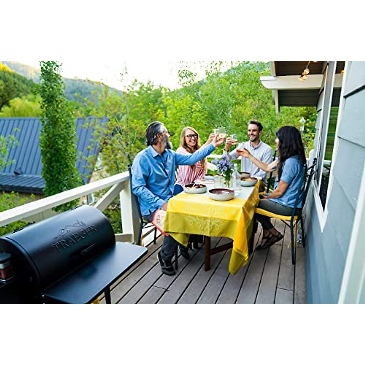 Traeger Grills Tailgater 20 Portable Wood Pellet Grill and Smoker, Black