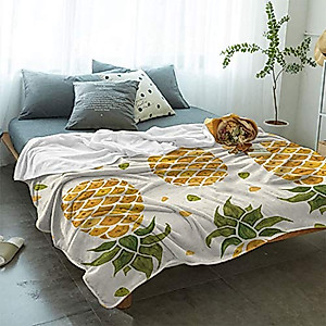 Singingin Ultra Soft Flannel Fleece Bed Blanket Summer Pineapple Throw Blanket All Season Warm Fuzzy Light Weight Cozy Plush Blankets for Living Room/Bedroom 60" x 80"