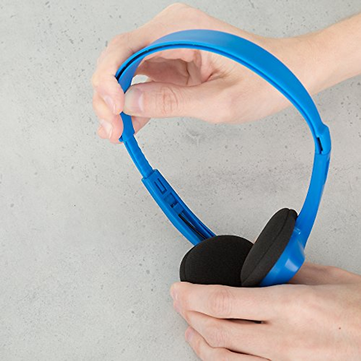 Egghead EGG-IAG-1000FA-BL-SO-20 Heavy-Duty Stereo School Headphones w/Tangle-Free Cord (Pack of 20)-Blue