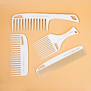 Cricket Ultra Smooth Coconut Detangler Comb – Infused with Coconut Oil & Keratin for Frizz-Free Shine, Ideal for Wet & Dry Hair, Extended Handle for Thick, Long, Curly Hair