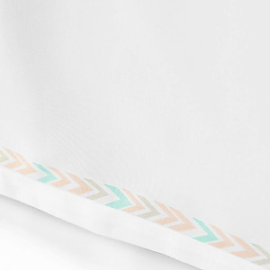 Lush Decor Baby Printed Textured Arrow Crib Skirt, Multicolored 28" x 52" x 16"