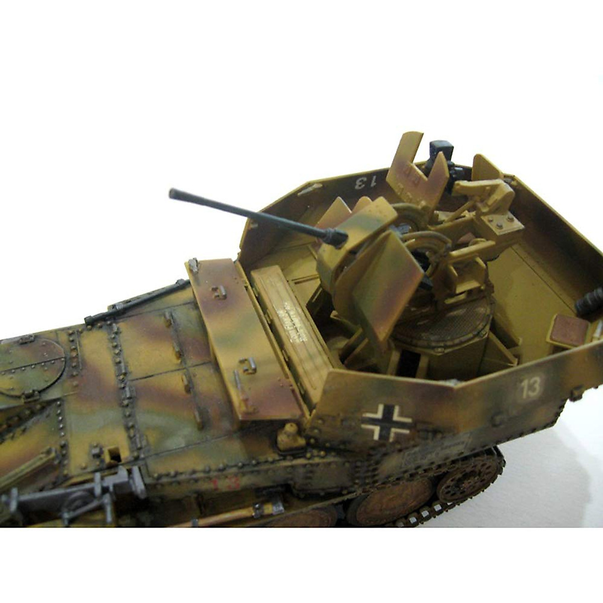 Sd Kfz 140 Ausf M Flakpanzer 38(t) Gepard German Tank Model Kit 1/35 Scale - Military WW2 Tank Miniatures Plastic Model Set Army Vehicle Building Kit with Assembly Instructions in Russian Language