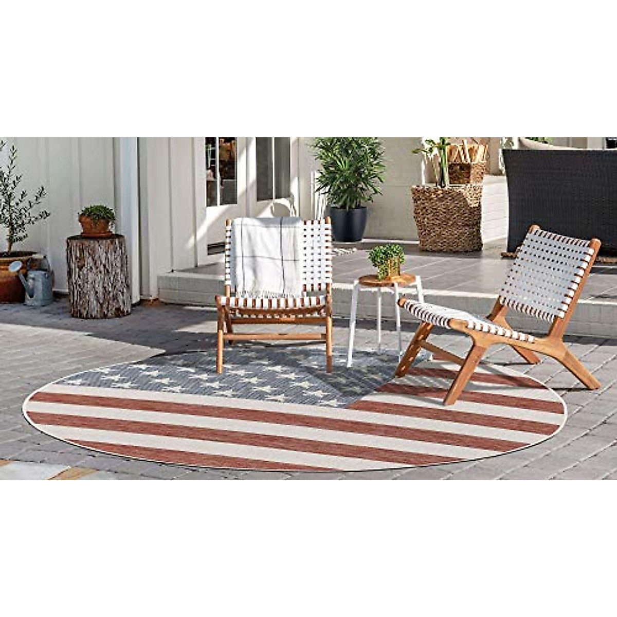 Jill Zarin Jill Zarin Outdoor Collection Area Rug (4' 1" Round, Red/ Blue)