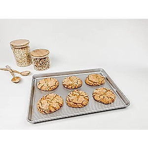 USA Pan Bakeware Half Sheet Pan, Warp Resistant Nonstick Baking Pan, Made in the USA from Aluminized Steel 17 1/4 x12 1/4 x1