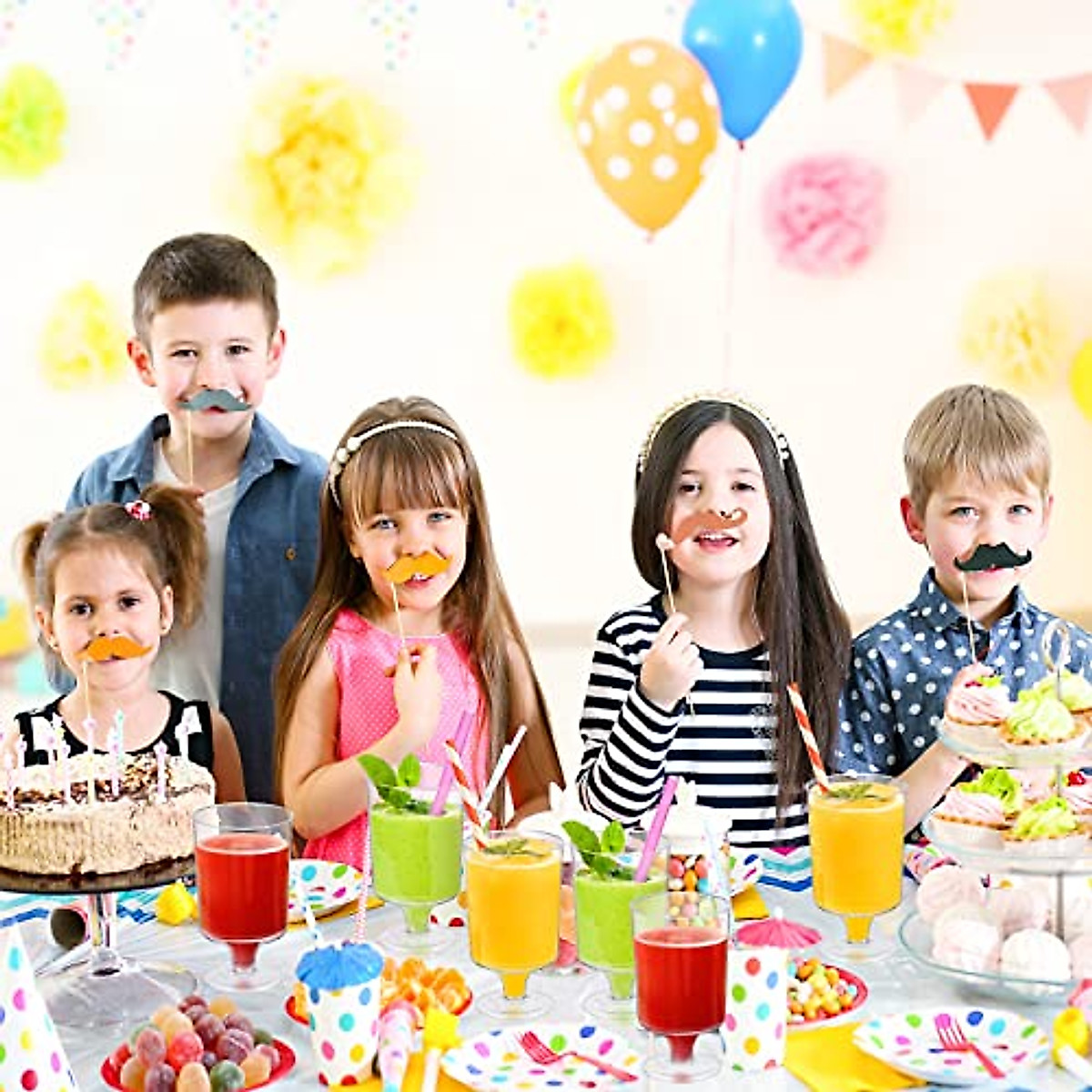 200 Pack 3.5 oz Mini Dessert Cups with Spoons Clear Plastic Parfait Appetizer Cups Small Appetizer Shooter Cups Disposable Mini Plastic Mousse Cups Pudding Fruit Ice Cream Cups for Wedding Party