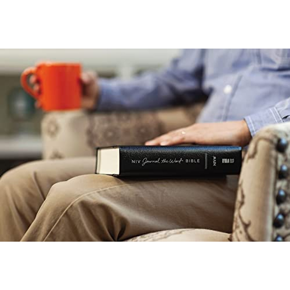 NIV, Journal the Word Bible (Perfect for Note-Taking), Hardcover, Black, Red Letter, Comfort Print: Reflect, Take Notes, or Create Art Next to Your Favorite Verses