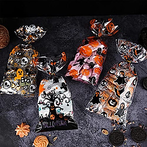 VARACL 100 Pieces Halloween Cellophane Bags, Halloween Clear Plastic Treat Bags Candy Cookies Goody Bags with Twist Ties for Halloween Party Favor Supplies
