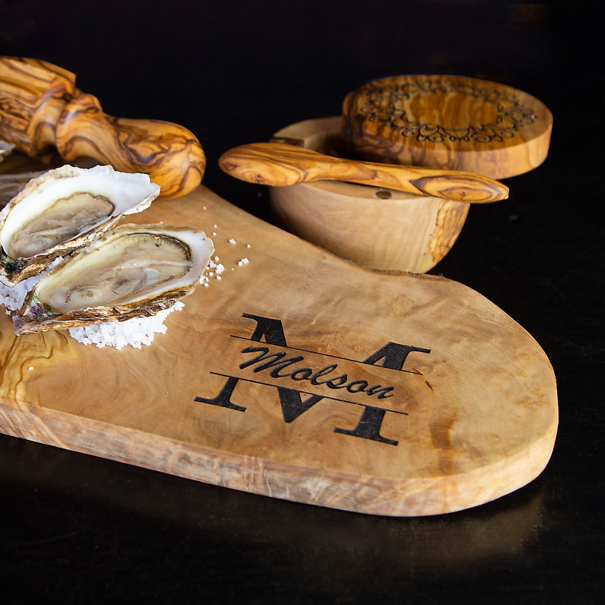 DYARI Personalized Cutting Board – 100% Natural Olive Wood Cutting Board – Premium Eco-Friendly Tunisian Rustic Serving Board – Laser Engraved Live Edge Charcuterie Board (Design 3)