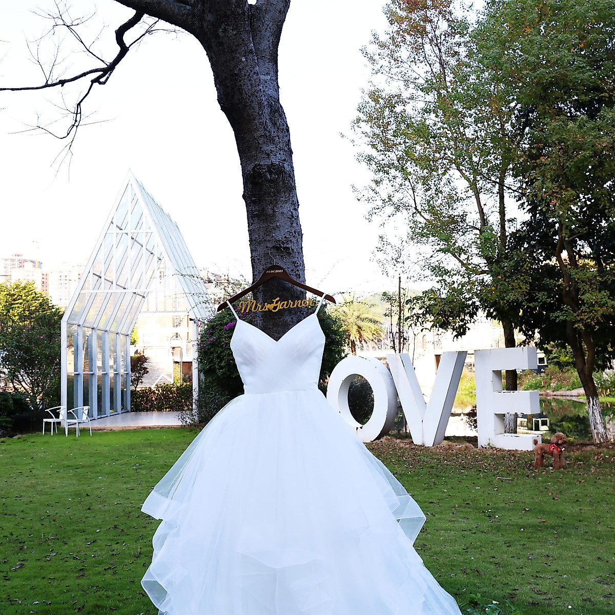 Bride hanger, wedding hanger, wood engraving,personalized bride hanger, lady hanger, custom hanger, honor maid, bridesmaid, The doctor hangers，Gift-giving hangers