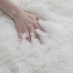 HOMBYS 6x9 Oversized Faux Fur Area Rug for Living Room Bedroom, Super Soft & Fluffy White Faux Sheepskin Play Carpet for Kids Baby and Children, Luxury Plush Furry Décor Shaggy Feet Mat for Bedside
