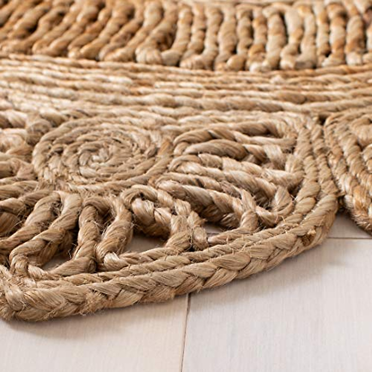 SAFAVIEH Natural Fiber Round Collection 6' Round Natural NFB253A Handmade Boho Country Charm Jute Area Rug