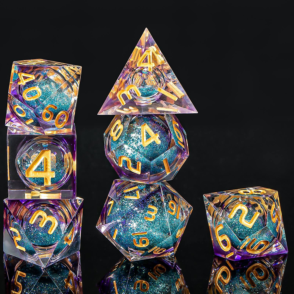 KERWELLSI Liquid Core D&D Dice Set, 7 Piece Sharp Edge Resin DND Dice Set, Polyhedral Dungeons and Dragons Dice with Gift Box, Purple RPG Role Playing D and D Dice D20 D12 D10 D8 D6 D4