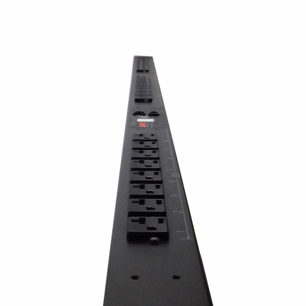 APC AP7932 Rack PDU/Switched/Zero U/30A/120V Surge Protector