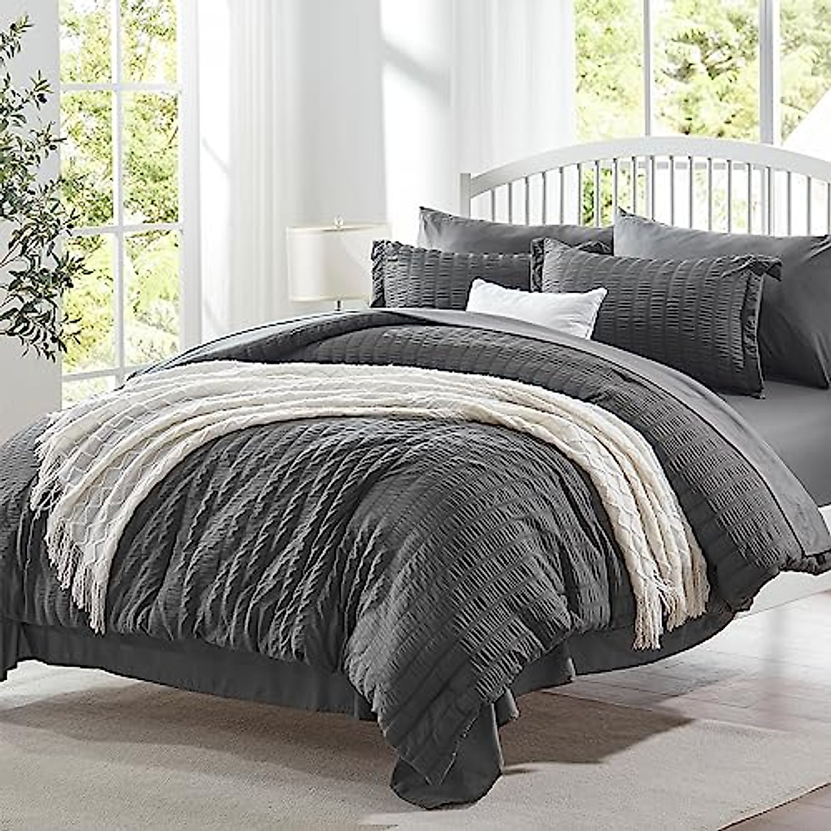 Zzlpp Queen Comforter Set 7 Pieces, Dark Grey Seersucker Bed in a Bag with Comforter and Sheets, All Season Bedding Sets with 1 Comforter, 2 Pillow Shams, 2 Pillowcases, 1 Flat Sheet, 1 Fitted Sheet