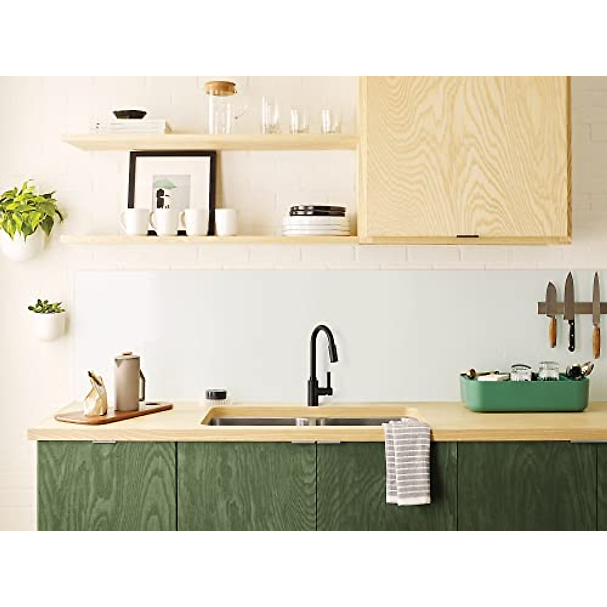 Moen Genta LX Matte Black Single-Handle Modern Kitchen Faucet with Pull Down Sprayer, Reflex Docking Head, Faucet for Kitchen Sink with Power Boost for a Faster Clean, 7882BL