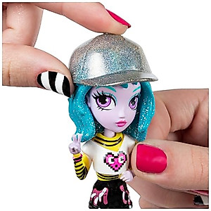 Off the Hook Style Doll 3-Pack, 4-inch Small Dolls with Mix and Match Fashions and Accessories, for Girls Aged 5 and Up, Exclusively at Amazon