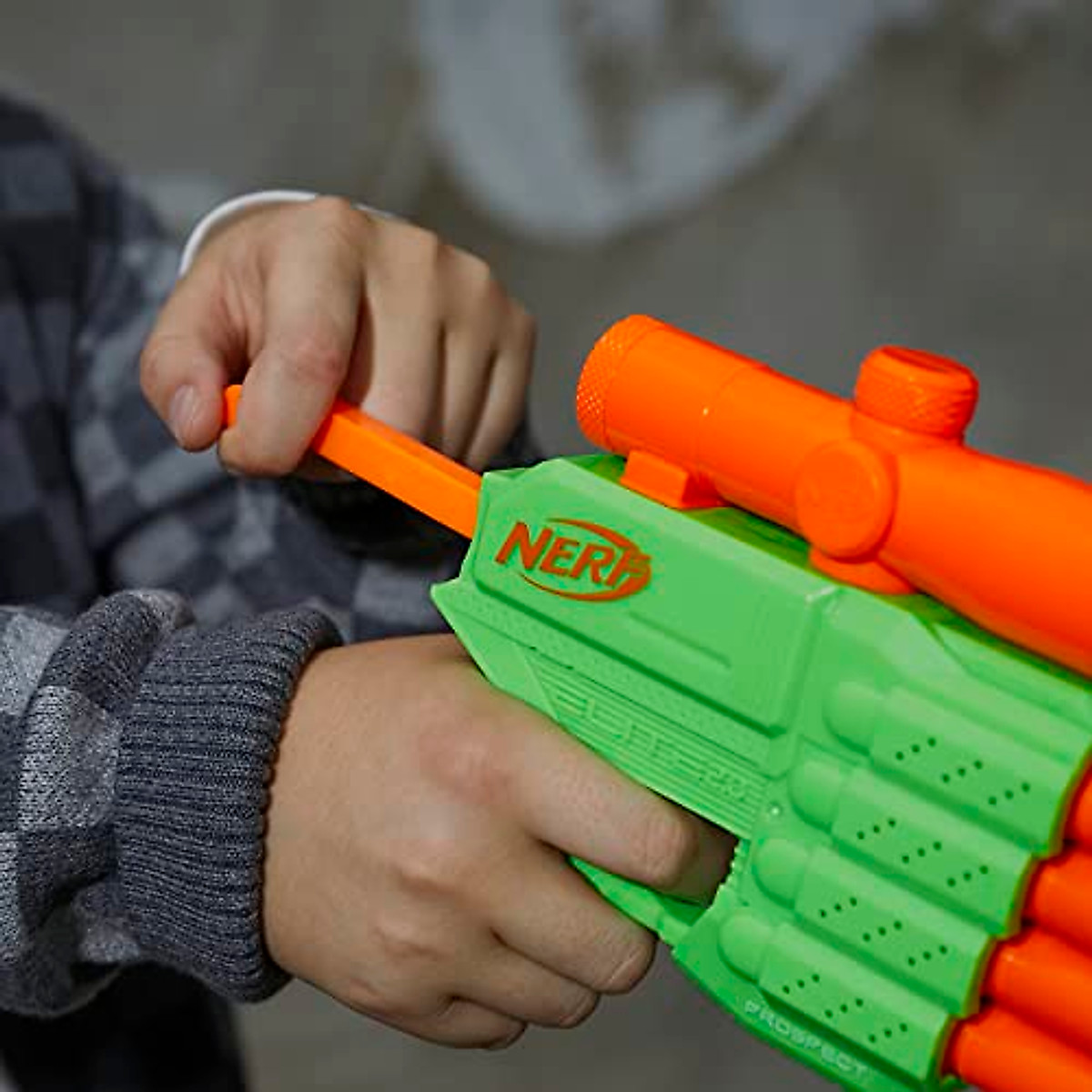 Nerf Elite 2.0 Face Off Target Set, Includes 2 Dart Blasters & Target & 12 Elite Nerf Darts, Toy Foam Blasters for Kids Outdoor Games
