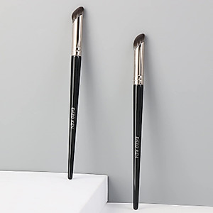 ENZO KEN Small Nose Contour Brush, Angled Concealer Brush Under Eye, Concealer Brush, Angle Concealer Brush, Small Concealer Brushes, Contour Nose Brush, Concealer Angled Brush - Black, 8M01
