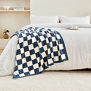 CozeCube Checkered Blanket,Ultra Soft Cozy Blue Checkered Throw Blanket Fuzzy Fleece Blanket, Warm Fluffy Microfiber Knitted Checkerboard Throw Blanket for Couch Bed Sofa Chic Home Decor,50x60 Inches