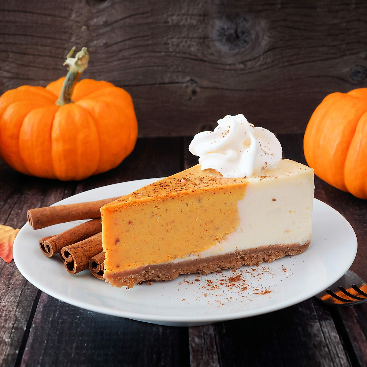 Classic Cuisine Springform Cheesecake Pan with Lid-10 Bakeware Nonstick Baking Travel Friendly Snap-on Lid-Anti Warping Carbon Steel, white