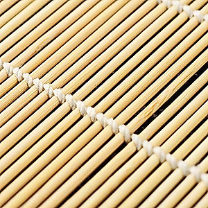 LEEFONE 4 PCS 9.5" x 9.5" Natural Bamboo Sushi Rolling Mat
