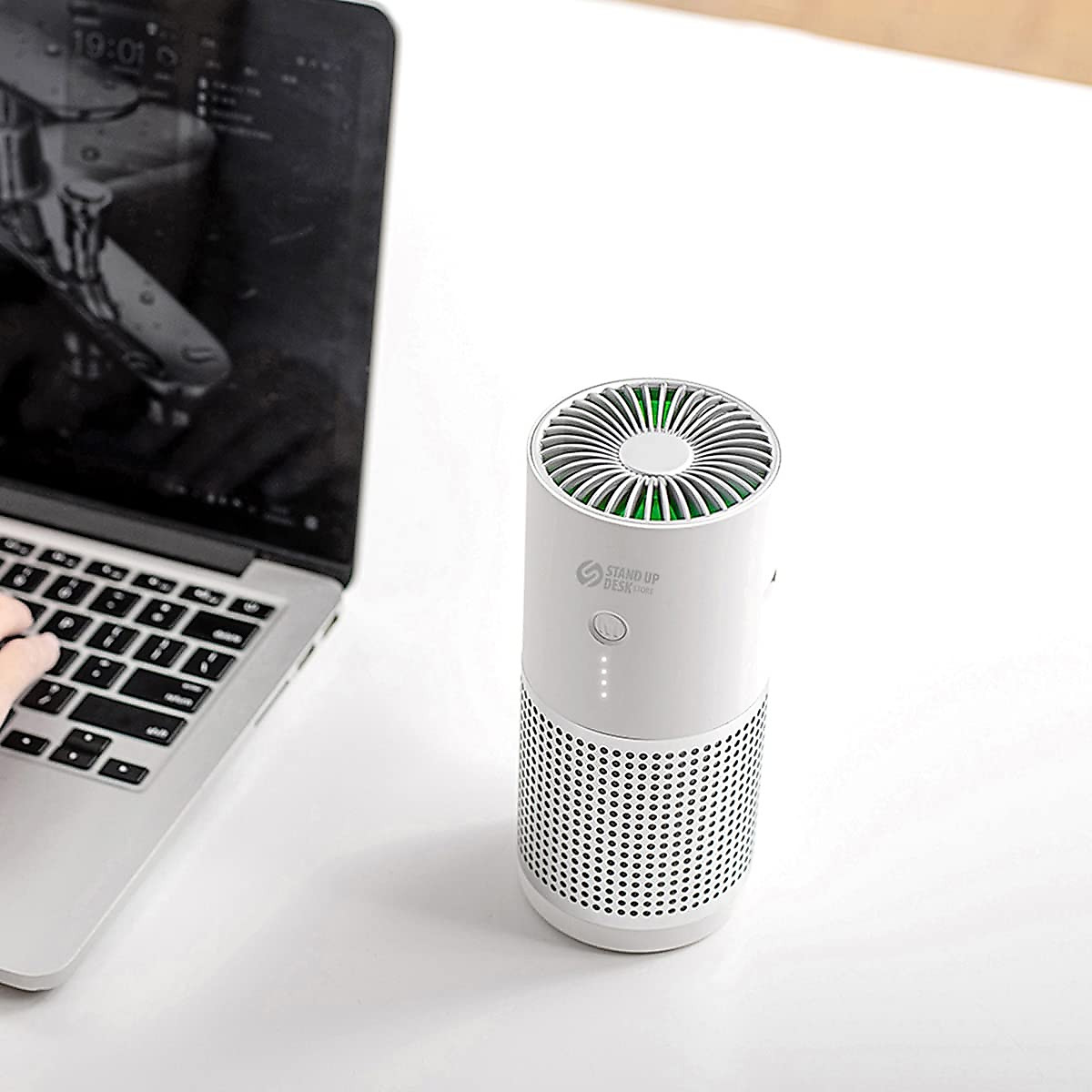 Stand Up Desk Store Portable USB Car Cupholder HEPA Air Purifier with Replaceable Filter (White)