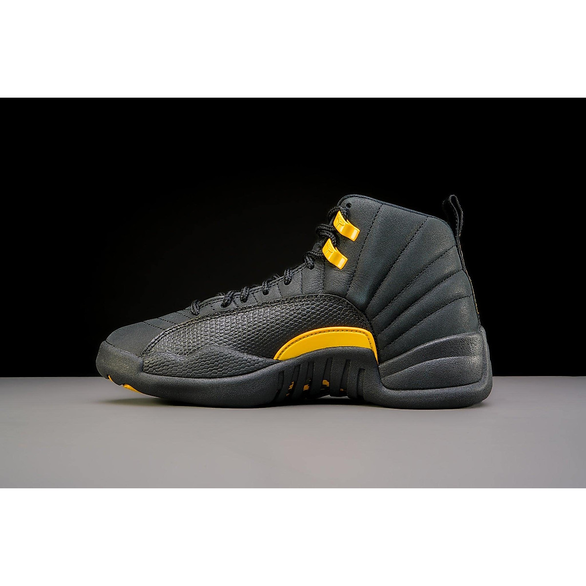 Jordan Men's 12 Retro Black Taxi Black/Taxi (CT8013 071) - 10.5