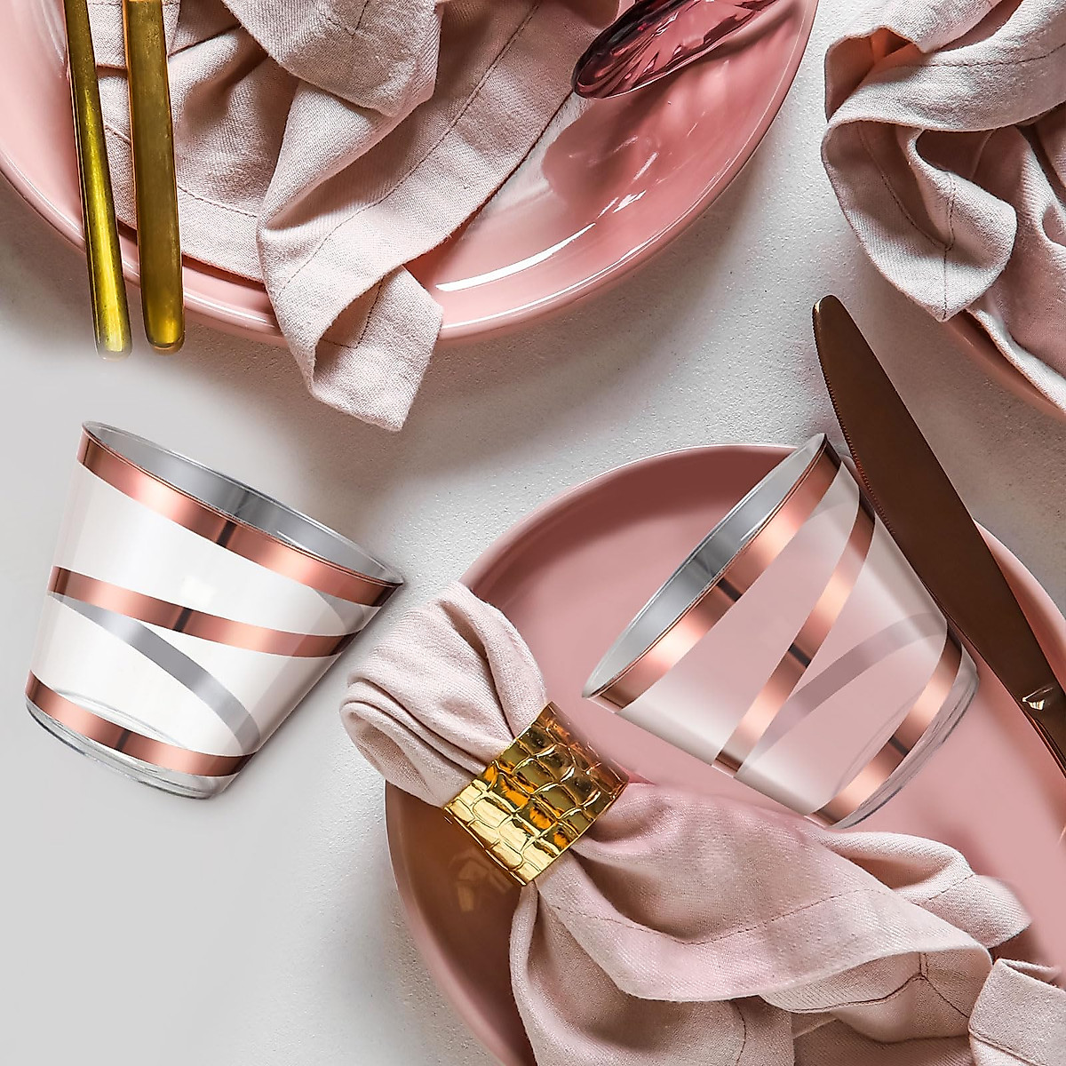 Gejoy 9 oz Rimmed Swirl Plastic Cups Disposable Wine Drinking Cups Clear Elegant Wedding Tumblers for Engagement Single Party Supplies(Rose Gold)