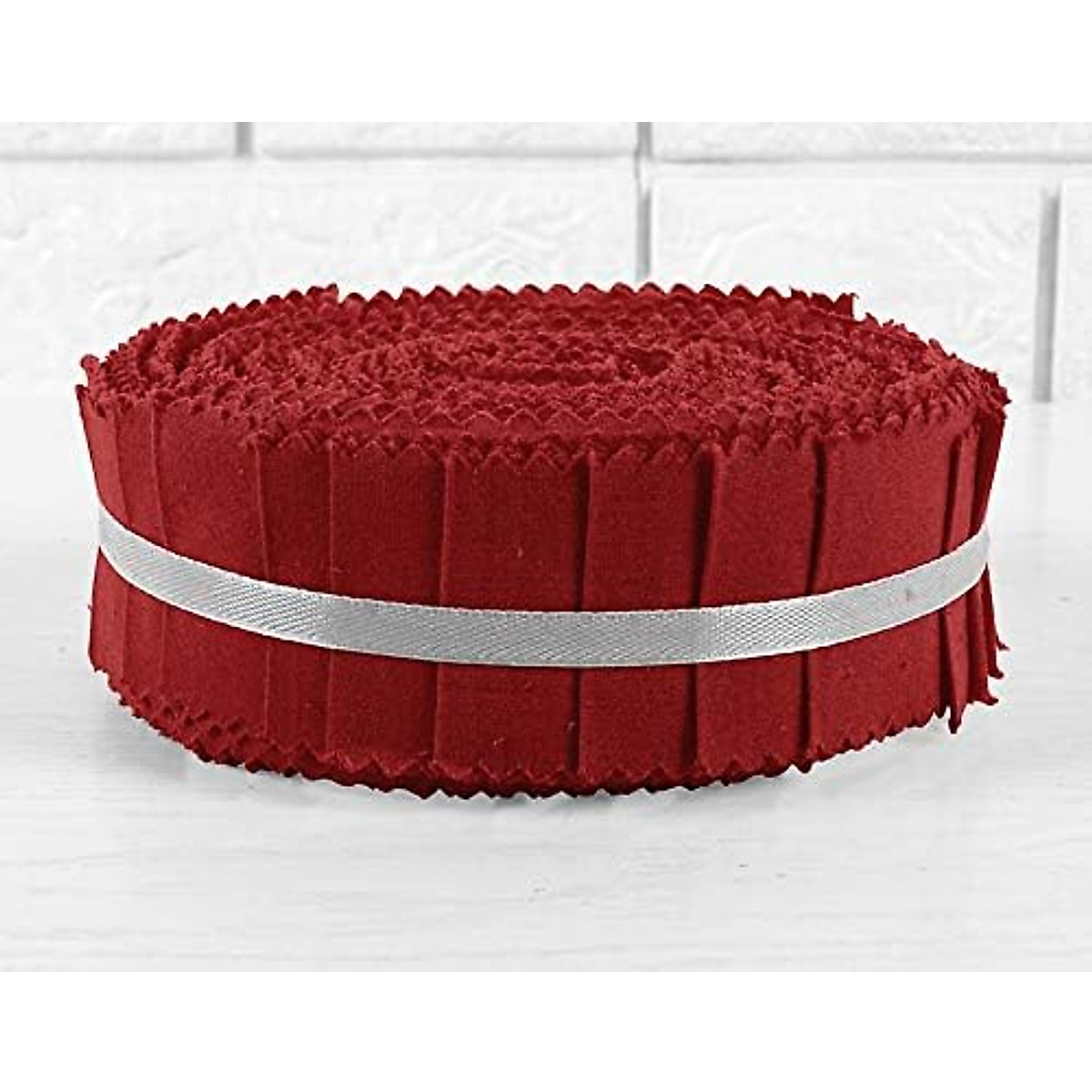 Soimoi 40Pcs Solid Red Cotton Precut Fabrics for Quilting Craft Strips 1.5 Inches Jelly Roll