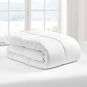 UGG 23742 Aimee Full-Queen Basic Comforter Hypoallergenic Lofty Fill Quilted Blanket Machine Washable 90 x 92-inch Box Stitched Down Alternative Comforters, Full/Queen, Bright White