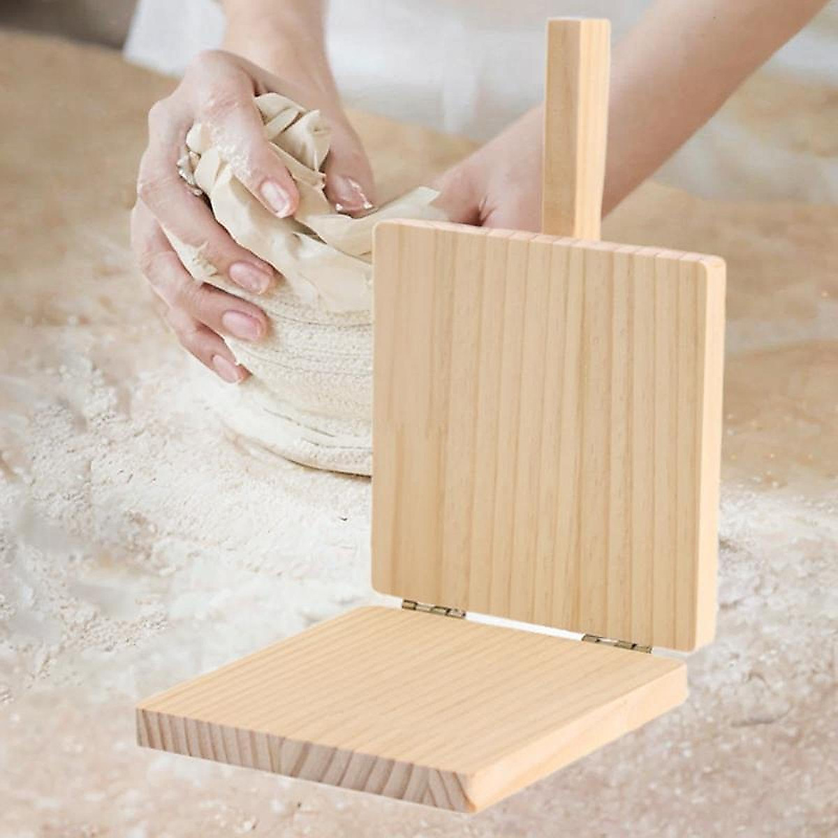 IEUDNS Dough Presser Dough Pressing Tool, Wooden Wooden Tortilla Press Maker, Manual Dumpling Wrapper Presser Kitchen Gadgets, Beige
