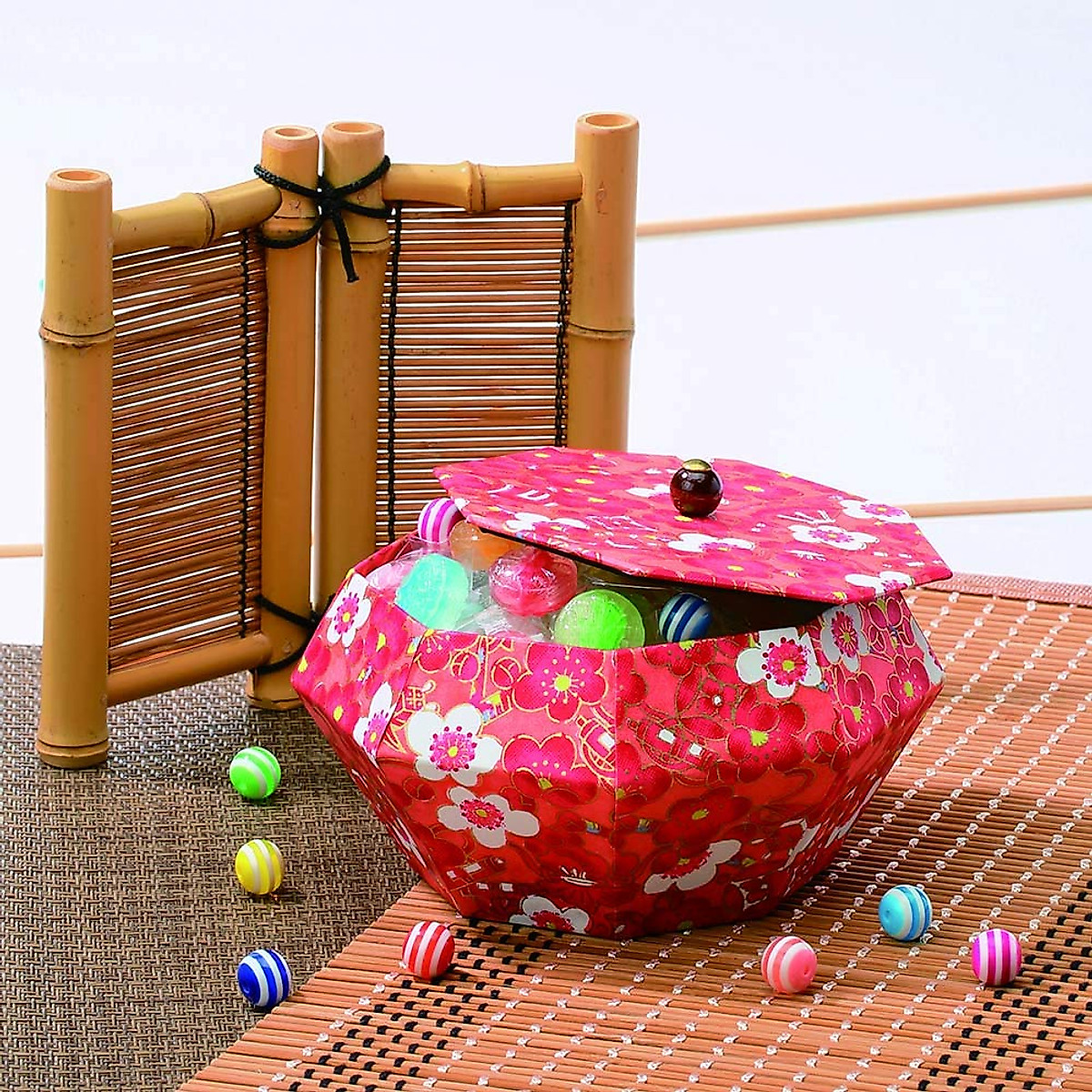 Toyo Chiyo Paper Works 102108 Special Handmade Set, Octagonal Box Sweets Container