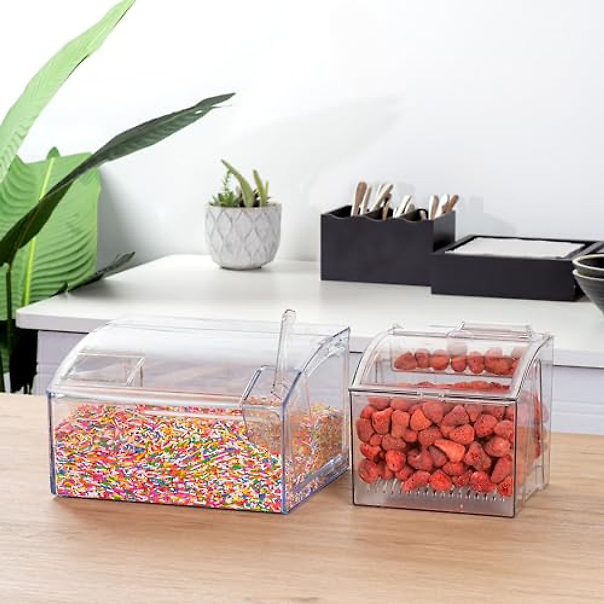 Restaurantware Met Lux 1.6 Gallon Food Storage Container, 1 Airtight Treat Box - With Scoop, Holds Up To 25 Cups, Clear Plastic Cereal Container With Lid, For Kitchen Or Pantry Organization