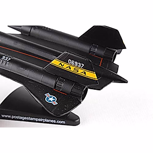 Daron Postage Stamp NASA YF-12 (SR-71 Blackbird) (1:200) PS5389-1