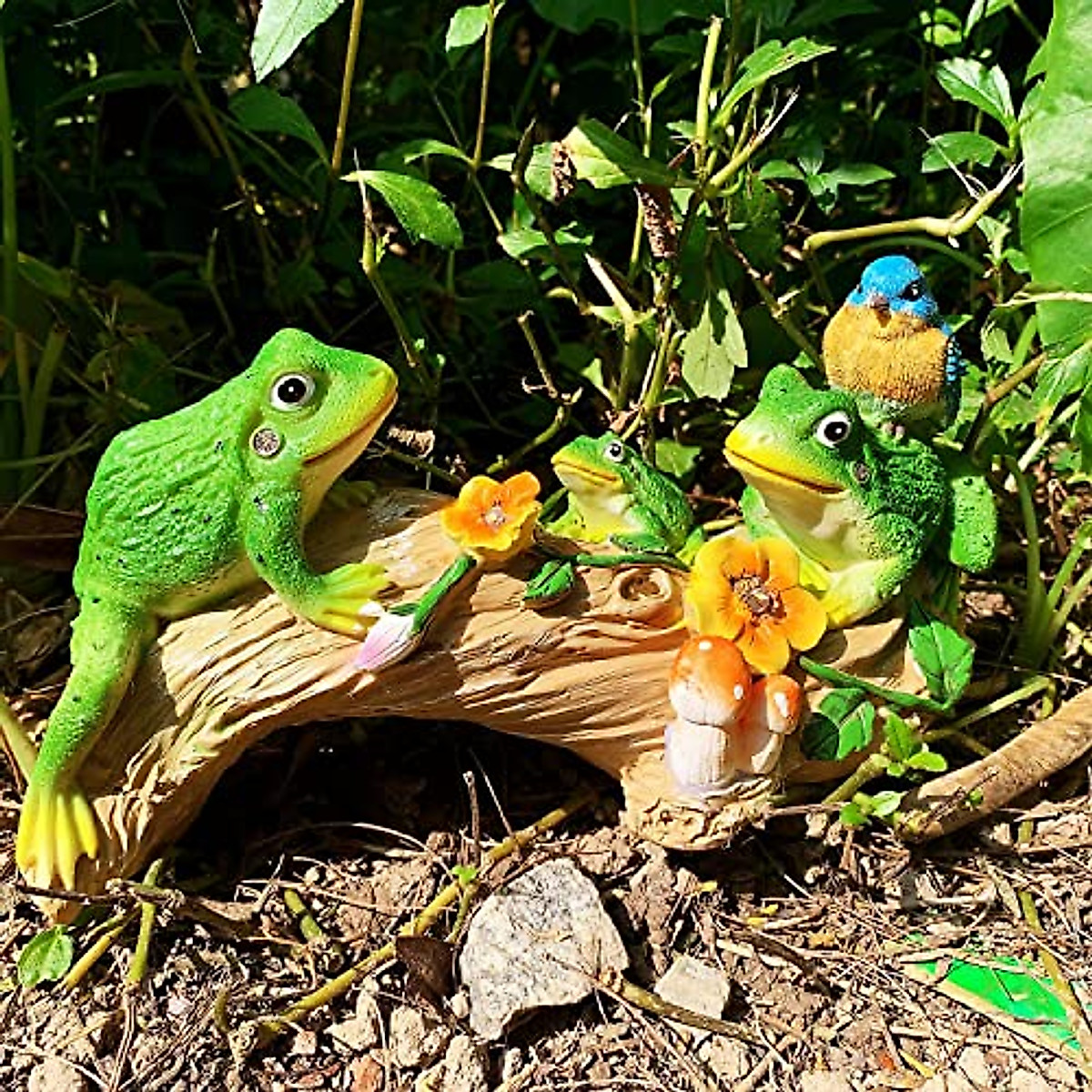 iRonrain Solar Garden Statues Frog, Outdoor Art Decor Figurine Waterproof Lights with Frogs Bird Mushroom & Flowers, Garden Sculpture Ornament for Spring Lawn Yard Thanksgiving Christmas (Frog)