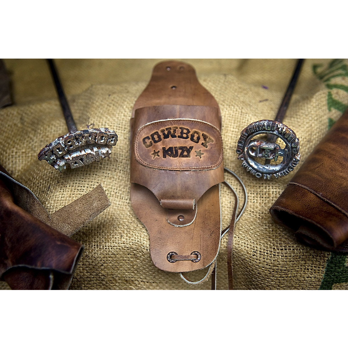 Hide & Drink, Beer Holster for Cowboy, Handsfree Beverage Holder, Western Bottle Leg Grip for Men and Women, Full Grain Leather, Handmade Drinking Accessories, Bourbon Brown