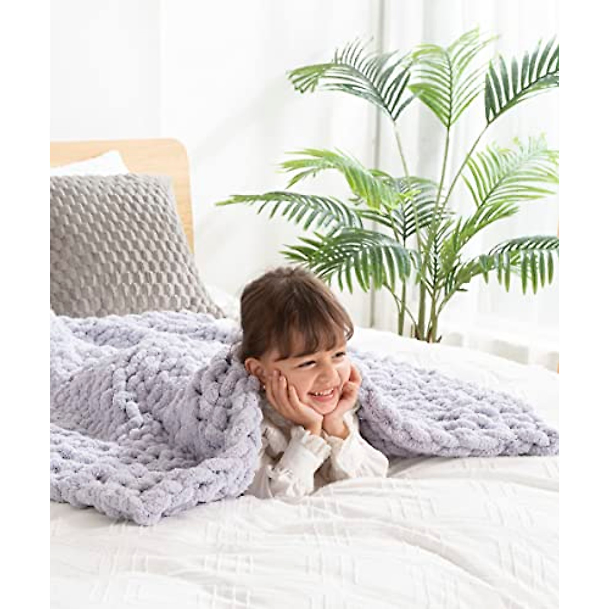 clootess Chunky Knit Blanket Chenille Throw - 100% Hand Knit with Jumbo Chenille Yarn Soft Cozy for Sofa Bed Home Decor (Grey 24x40 in)