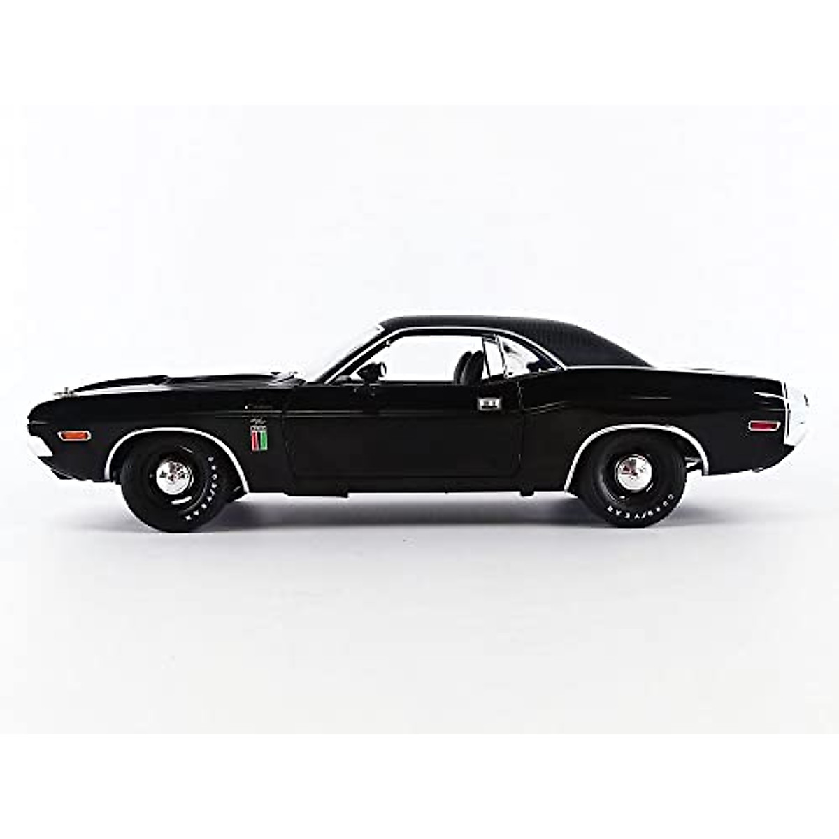 1970 Challenger R/T 426 HEMI The Black Ghost Black with White Tail Stripe 1/18 Diecast Model Car by Greenlight 13614