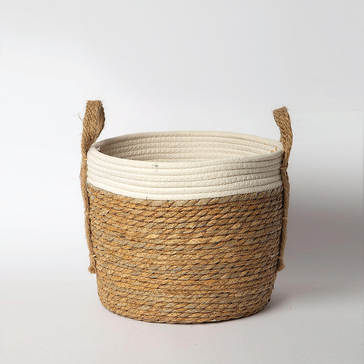 Porto Boutique Seagrass Basket w/Handles - Classic Coastal Charm, Exquisite Versatile & Stylish Natural Storage & Subtle Woven Décor Solution in Timeless Elegant Cream Hue - Home Essential (Large)