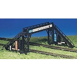 Bachmann Trains - PLASTICVILLE U.S.A. BUILDINGS – CLASSIC KITS - PEDESTRIAN BRIDGE - HO Scale
