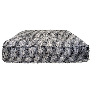 Bessie and Barnie Artic Seal Luxury Extra Plush Faux Fur Rectangle Pet/Dog Bed (Multiple Sizes)