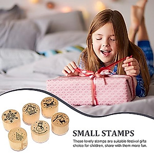 Didiseaon Decor 6pcs Christmas Wooden Stamps Set Round Wooden Rubber Stamps Merry Christmas Pattern Stamp Stocking Stuffer for DIY Arts Crafts Card Making ing Scrapbook