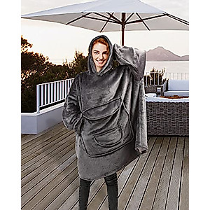 SHEJIZE Oversized Wearable Blanket Hoodie for Adults Sherpa Sweatshirt Hooded Sweatshirt Lounging Blanket Pullover