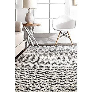 nuLOOM Cuellar Chevron Shag Area Rug, 5' x 8', Navy
