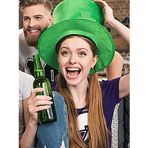 St Patricks Day Earrings Gifts Green Acrylic Shamrock Earrings for Women Sparkly Lucky Irish Earrings Holiday Earrings St Patricks Day Accessories St Patricks Day Shirt Women