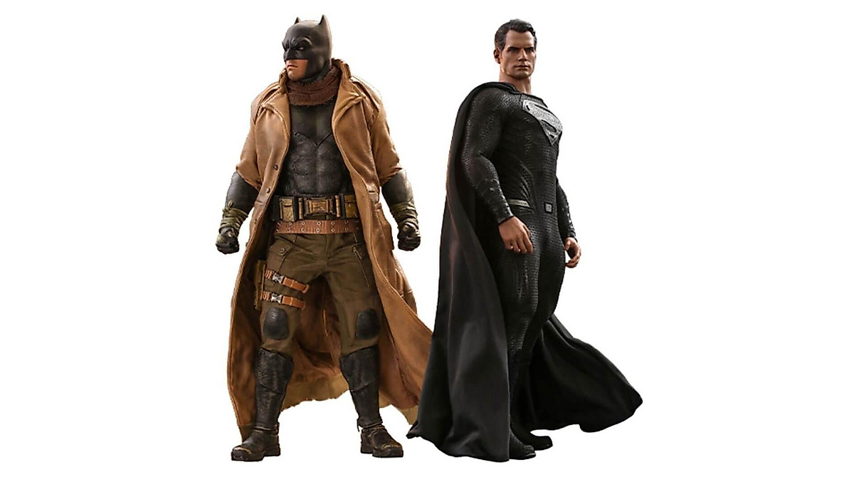Hot Toys Knightmare Batman & Superman Collectible Figures