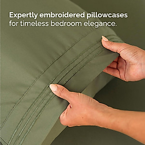 Queen Size 4 Piece Sheet Set - Comfy Breathable & Cooling Bed Sheets Set - Hotel Luxury Bedding for Women, Men, Kids & Teens - Deep Pockets, Easy-Fit, Super Soft & Wrinkle Free - Oeko-Tex - Sage Green