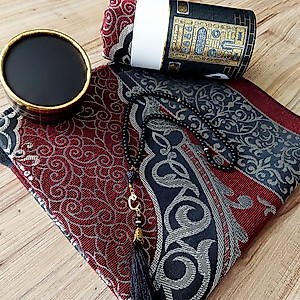 Prayeristan Muslim Prayer Rug - Prayer Mat with Gift Prayer Beads & Special Kaaba Box - Islamic Rugs for Men and Women - Portable & Travel Prayer Mat - Ramadan & Islamic Gifts (Claret Red)