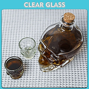 GXFCCYXT Skull Decanter Set 25oz/750ml Crystal Glass Skull Liquor Bottle with 2 Small 50ml Skull Cups Funny Halloween Decor Whiskey Decanter for Liquor Vodka Wine Bourbon or More
